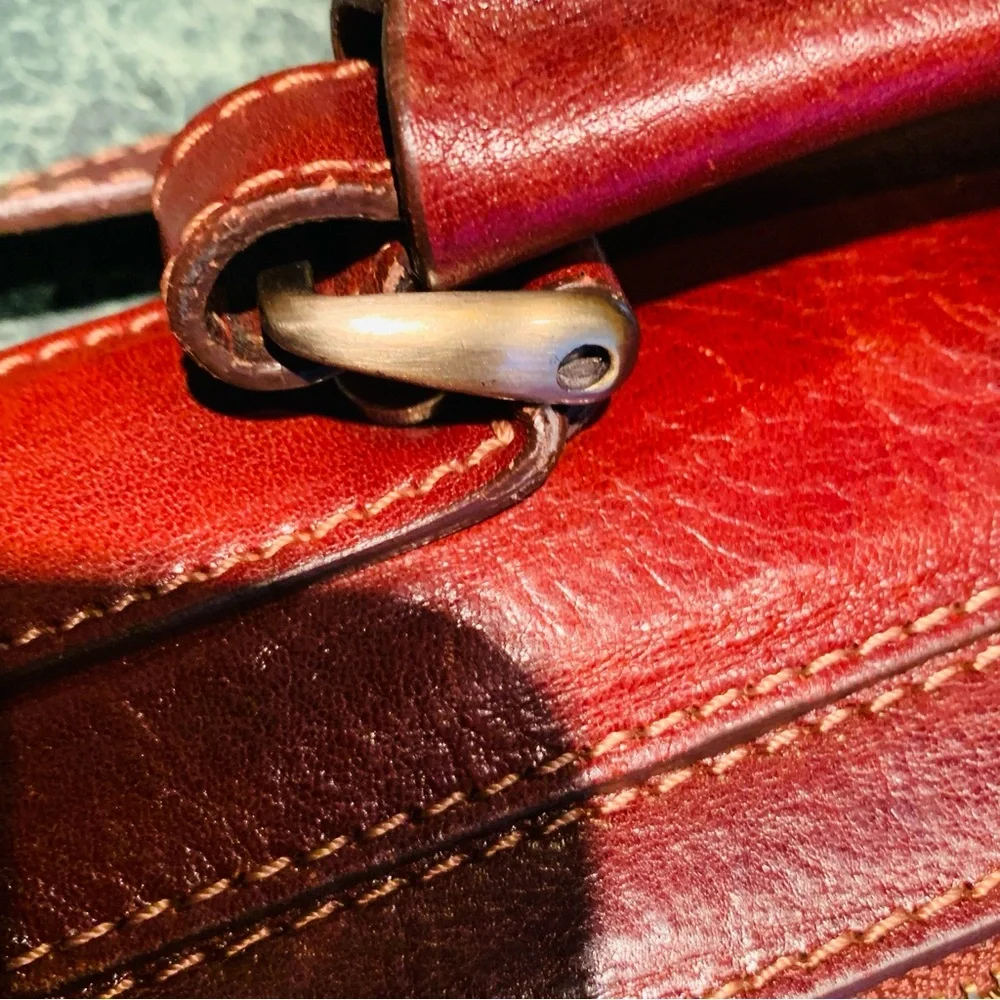 buccio | Bags | Buccio Italian Leather Briefcase Messenger Bag | Poshmark